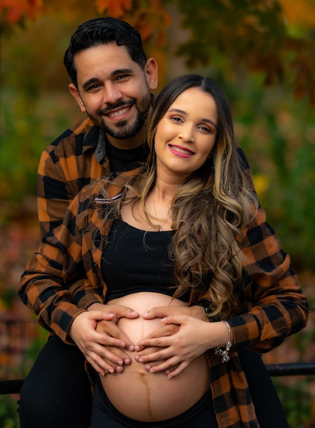 Couple Maternity Photoshoot Ideas: Make Pregnancy Memories